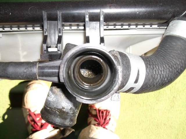 [Used]Radiator TOYOTA IST 2002 UA-NCP60 1640021090 - BE FORWARD Auto Parts