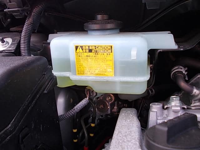 [Used]ABS Actuator TOYOTA Aqua 2013 DAA-NHP10 4705052030 - BE FORWARD ...