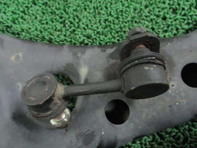 [Used]Front Left Lower Control Arm TOYOTA Ipsum 1998 E-SXM10G - BE ...