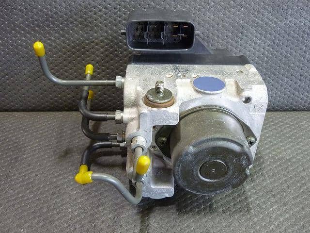 [Used]ABS Actuator TOYOTA Harrier CBA-ACU30W - BE FORWARD Auto Parts