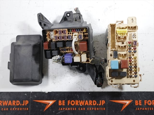 [Used] FUSE BOX TOYOTA OPA TA-ACT10 - BE FORWARD Auto Parts