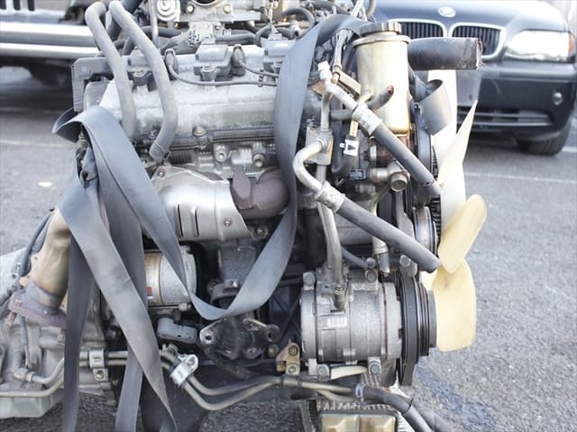 [Used]Engine & Transmission 5VZ TOYOTA Grand Hiace GF-VCH10W - BE ...