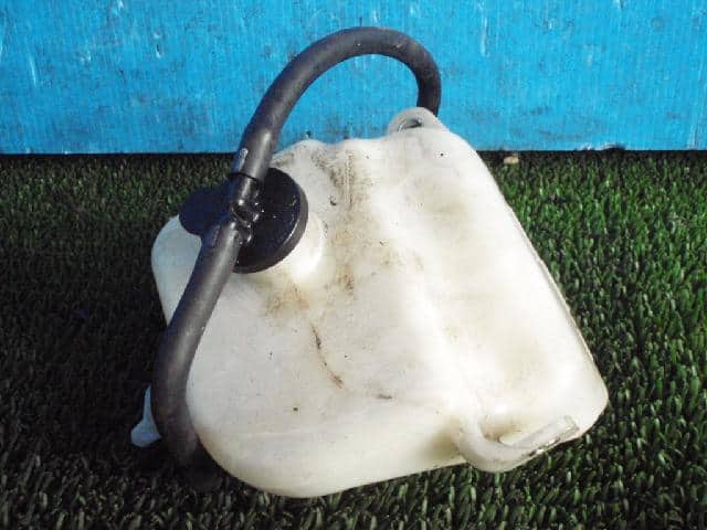 [Used]Coolant Tank TOYOTA Corolla Axio DBA-NZE141 - BE FORWARD Auto Parts