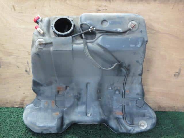 [Used]Fuel Tank NISSAN Silvia GF-S15 - BE FORWARD Auto Parts