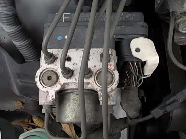 [Used]ABS Actuator TOYOTA Alphard 2005 DBA-ANH10W 4405058050 - BE ...