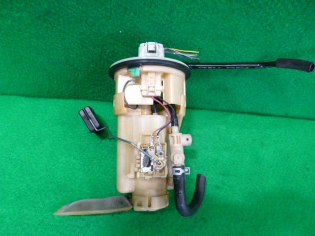 [Used]Fuel Pump TOYOTA RAV4 TA-ZCA26W - BE FORWARD Auto Parts