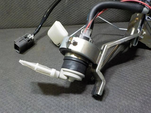 [Used]Fuel Pump NISSAN Caravan Van - BE FORWARD Auto Parts