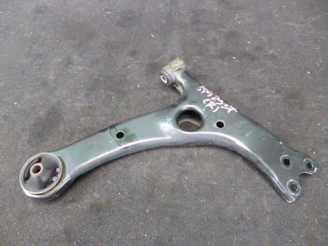[Used]Front Right Lower Control Arm TOYOTA Corolla Axio DBA-NZE141 - BE ...