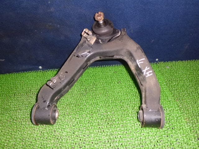 [Used]Front Left Upper Control Arm MITSUBISHI Pajero 2002 TA-V75W ...