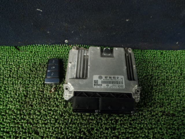 [Used]Engine Control Unit VOLKSWAGEN Passat 2007 GH-3CBVY 06F 906 056 ...