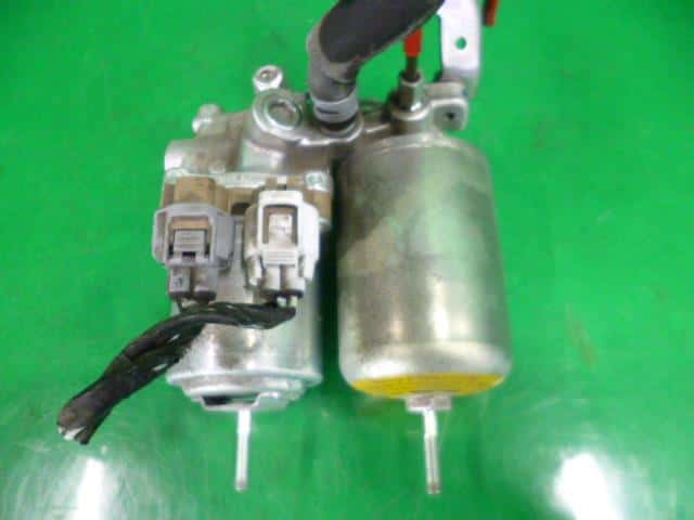 [Used]ABS Actuator TOYOTA Aqua DAA-NHP10 4707052020 - BE FORWARD Auto Parts