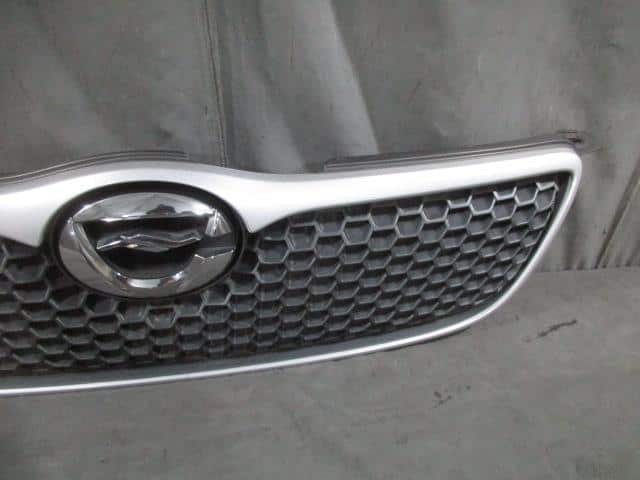 [Used]Radiator Grille TOYOTA Corolla Runx TA-NZE121 - BE FORWARD Auto Parts