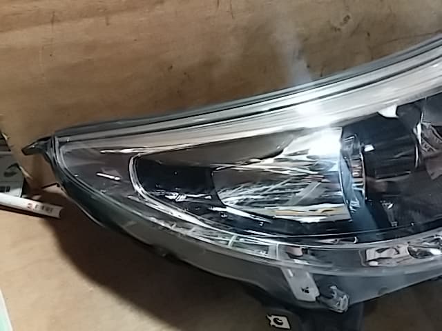 [Used] Headlights Right RENAULT SAMSUNG SM5 260105278R - BE FORWARD ...