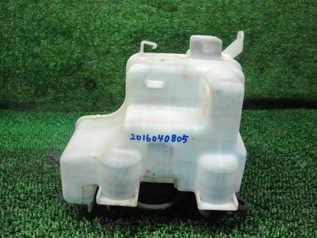 [Used]Windshield Washer Tank TOYOTA Harrier 8531548050 - BE FORWARD ...