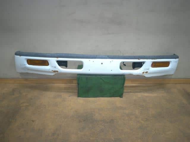 [Used]Front Bumper ISUZU Forward 1712105834 - BE FORWARD Auto Parts