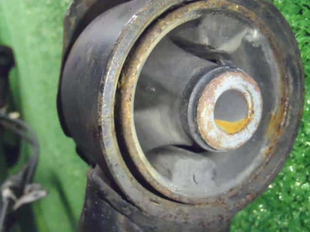 [Used]Rear Axle Beam Assembly TOYOTA Corolla Runx UA-NZE121 4210132030 ...