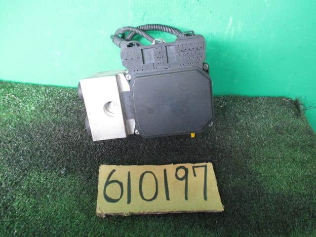 [Used]ABS Actuator Mitsubishi Fuso Fighter Mignon MK326586 - BE FORWARD ...