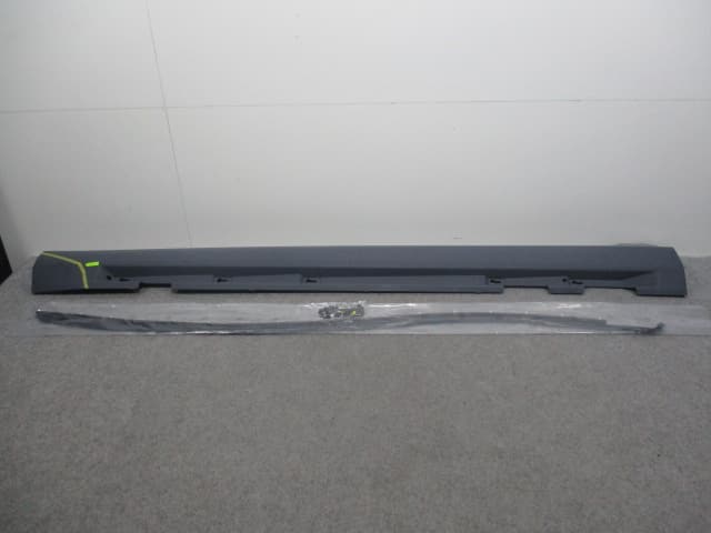 [New] Left Side Step VOLVO V60 FB 31333004 - BE FORWARD Auto Parts