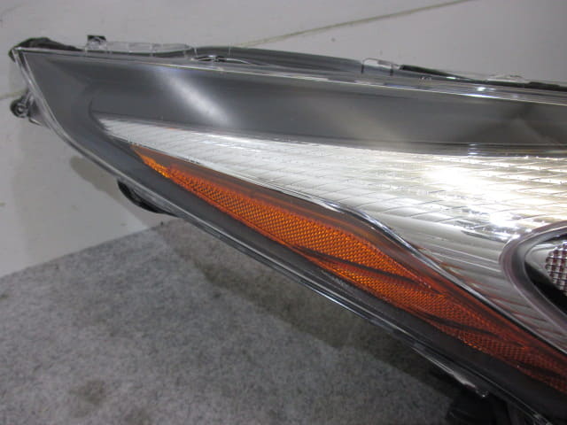 [Used] Right Headlight TOYOTA Prius ZVW50 KOITO 47-75 - BE FORWARD Auto ...