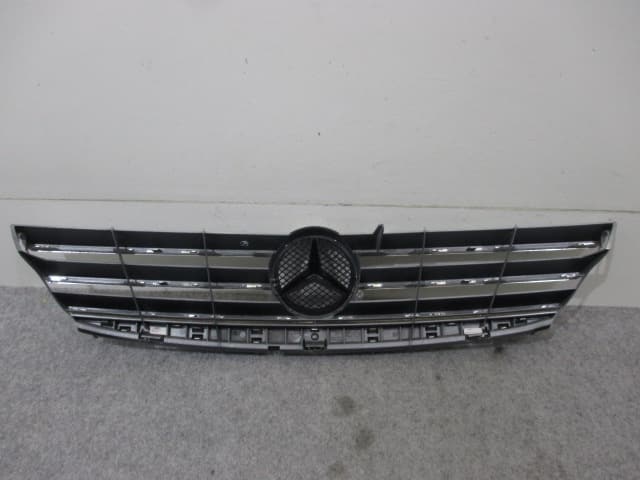 [Used] Radiator Grille MERCEDES-BENZ A class W169 169 880 09 83 - BE ...
