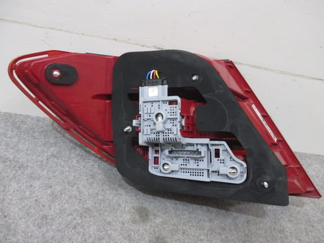 [Used] Right Tail Light MERCEDES-BENZ C-Class W204 204 906 05 03 - BE ...