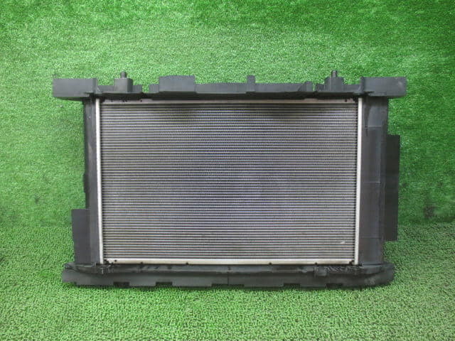 [Used]Radiator TOYOTA Mark X Zio 2007 DBA-ANA10 - BE FORWARD Auto Parts
