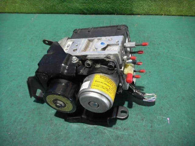 [Used]ABS Actuator TOYOTA Estima DAA-AHR20W 4405030250 - BE FORWARD ...