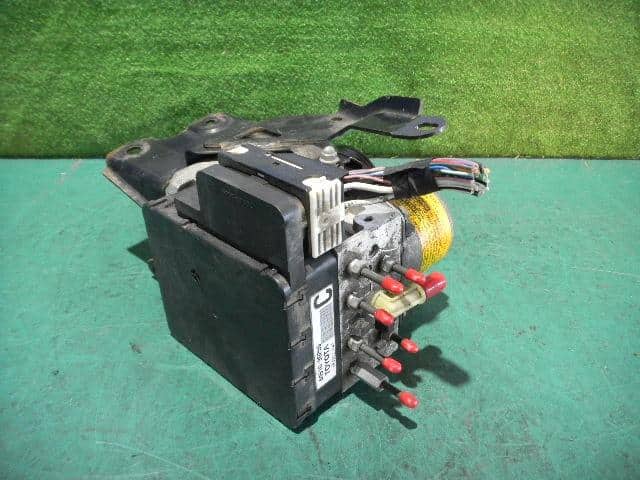 [Used]ABS Actuator TOYOTA Estima DAA-AHR20W 4405030250 - BE FORWARD ...