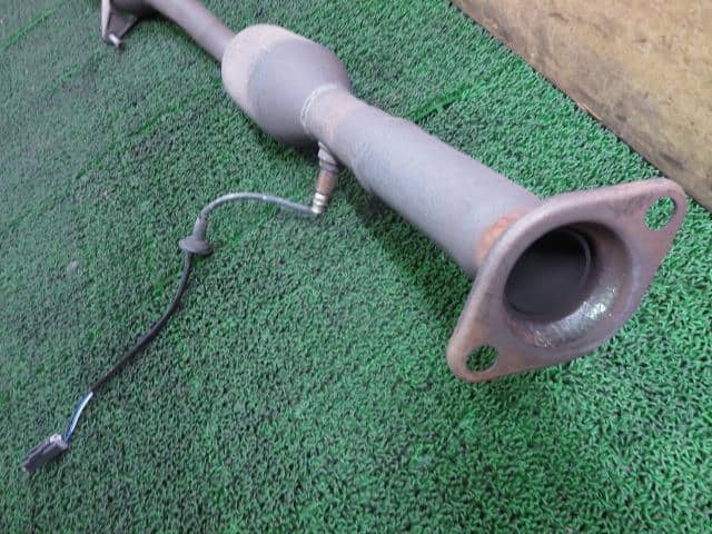 [Used]Front Exhaust Pipe TOYOTA Corolla Runx 2001 TA-NZE121 - BE ...