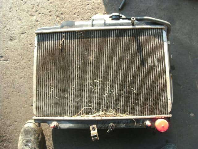 [Used]Radiator NISSAN Caravan Van 21460VZ25A - BE FORWARD Auto Parts
