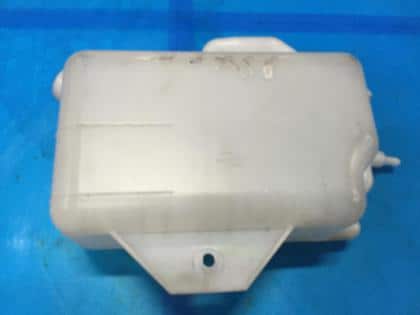 ISUZU Forward 2012 Radiator Sub-Tank SKG-FRR90S2 8981717570 - BE ...
