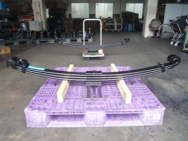 [Used]Front Right Leaf Spring Assembly ISUZU ISUZU LARGESIZE CAR 2004 ...