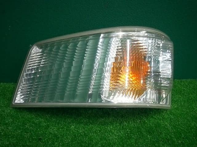 [Used]Left Front Turn Signal Light MITSUBISHI Canter 2015 TKG-FBA30 ...