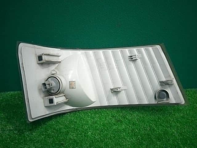 [Used]Left Front Turn Signal Light MITSUBISHI Canter 2015 TKG-FBA30 ...