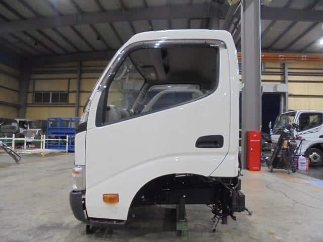 [Used]Cabin TOYOTA Dyna - BE FORWARD Auto Parts