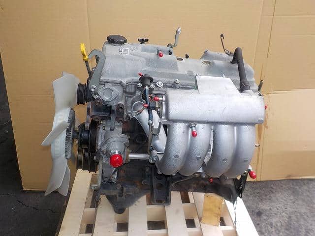 [Used]3RZ-FE Engine TOYOTA Hilux Surf 1999 GF-RZN185W 1900075261 - BE ...