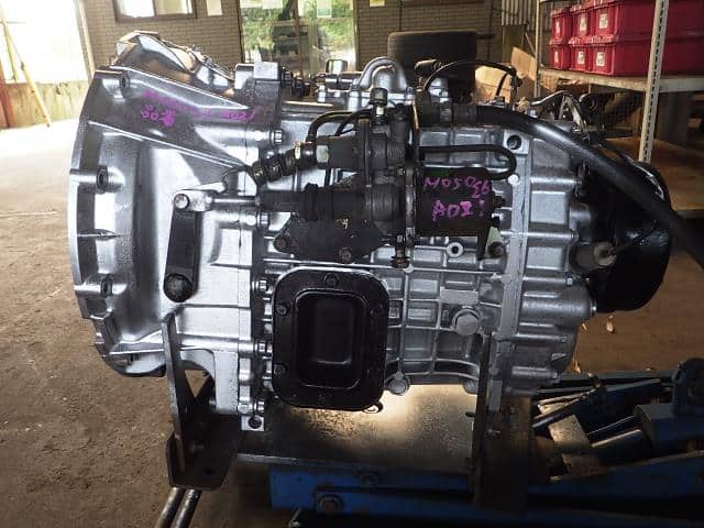 [Used]Manual Transmission Mitsubishi Fuso Fighter Mignon 1993 U-FK617H ...