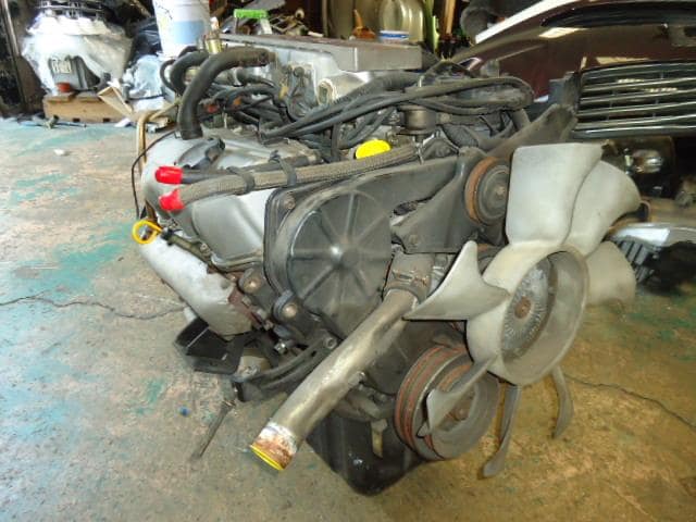 [Used]VG20E Engine NISSAN Gloria 1992 T-VY30 - BE FORWARD Auto Parts