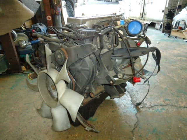 [Used]VG20E Engine NISSAN Gloria 1992 T-VY30 - BE FORWARD Auto Parts
