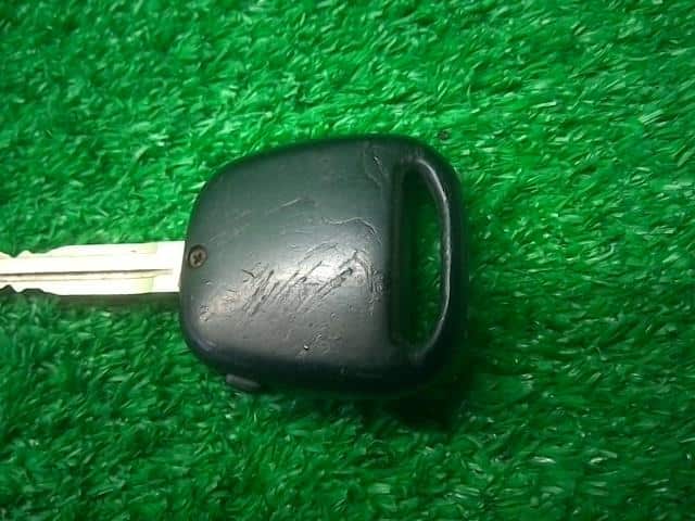 [Used]Keyless Entry Remote Control Key TOYOTA Vitz 2002 TA-NCP13 - BE ...