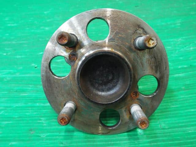 [Used]Rear Wheel Hub TOYOTA Vitz 2012 DBA-NSP130 4245052070 - BE ...