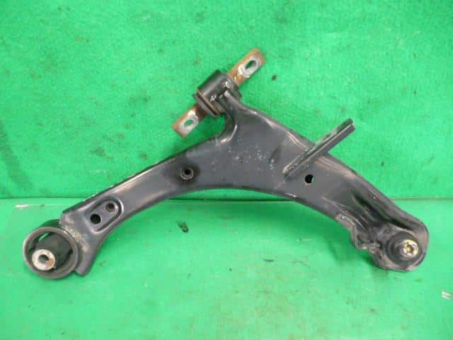 [Used]Front Right Lower Control Arm HONDA Stepwagon 2008 DBA-RG1 ...