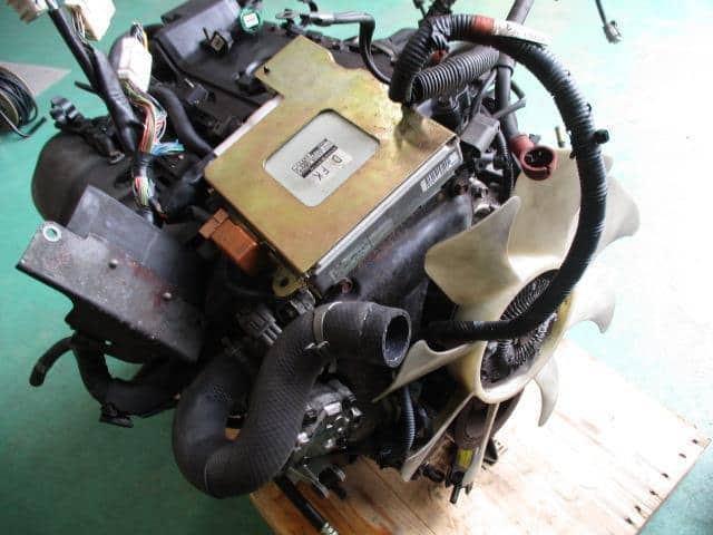 [Used]ZD30 with / computer with caravan Ho me VWME25 Engine 10102-VW200 ...