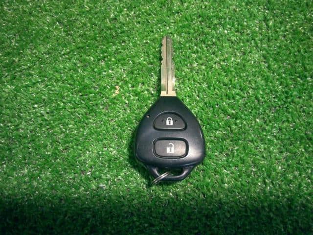 [Used]Keyless Entry Remote Control Key TOYOTA Corolla Axio 2008 DBA ...