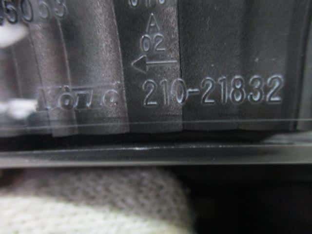 [Used]Right Front Turn Signal Light ISUZU ELF 2005 PB-NKS81AN ...