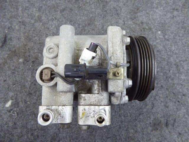 [Used]Minicab U62T air conditioner compressor [13667229] - BE FORWARD ...