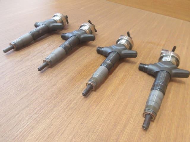 [Used]injector 4pcs ISUZU ELF BKG-NHS85AN-7000404 15FFST 4JJ1 8 ...