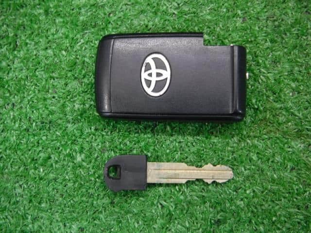 [Used]Keyless Entry Remote Control Key TOYOTA Mark X 2004 DBA-GRX121 ...