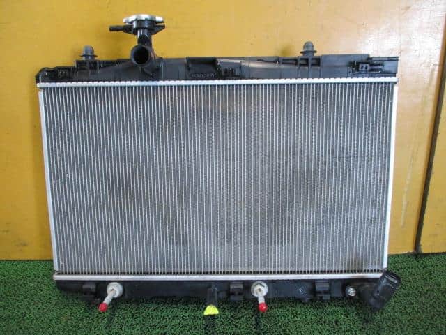 [Used]Radiator TOYOTA Sienta 2017 DAA-NHP170G 1640021350 - BE FORWARD ...