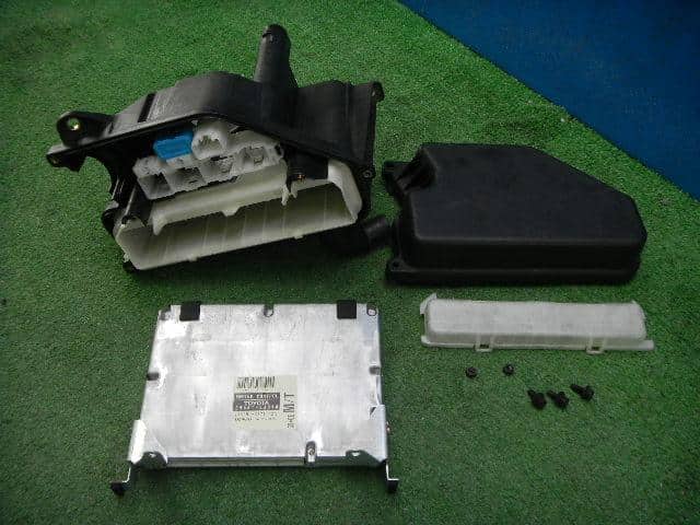 [Used]Engine Control Unit / ECU TOYOTA Altezza 1998 GF-SXE10 8966153070 ...